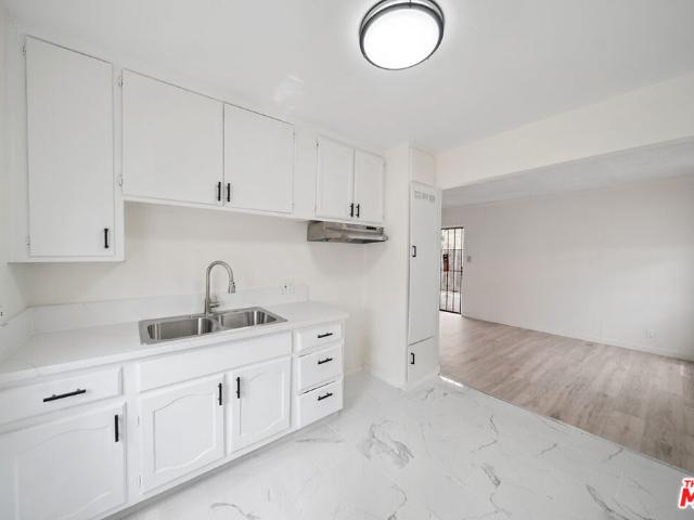 8633 Denver Avenue 5