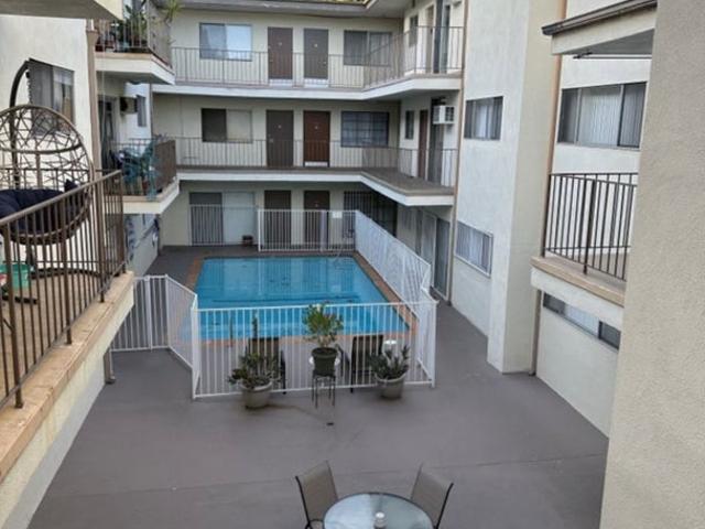 8633 W Knoll Drive West Hollywood 90069 Apt 305