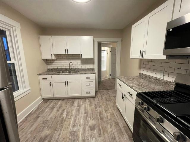 863 5th Ave Fl 2