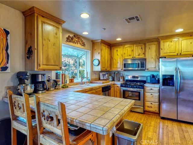 863 Grass Valley