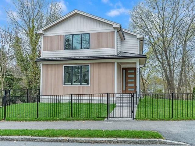 863 Main St, Reading, MA 01867