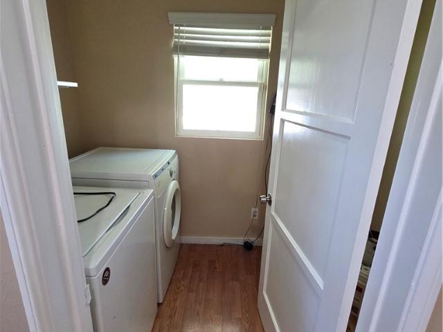 863 N 9th Avenue