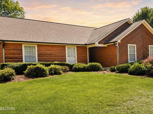 863 Smoke Creek Rd