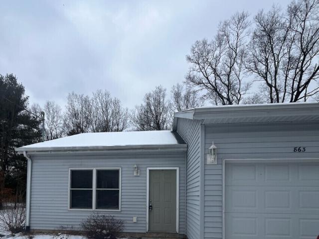863 Sharon Rd, 3 beds, 2 full baths