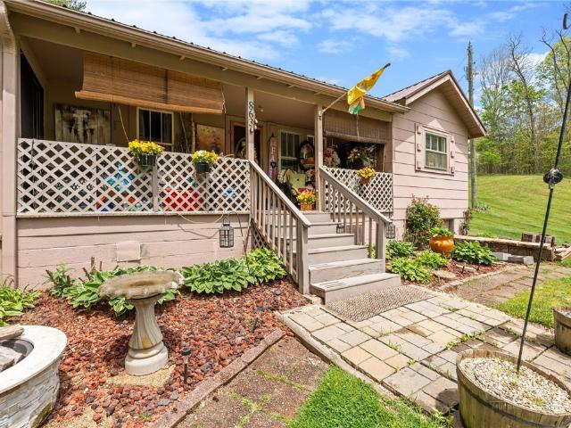 863 Paul Goodman Road