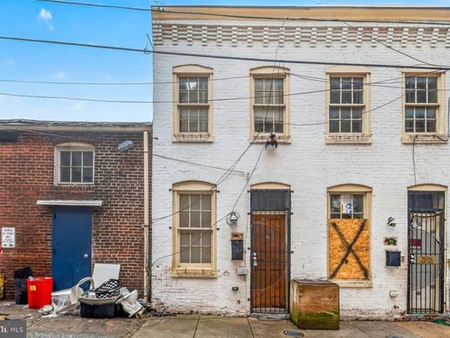 863 Reinhart St, Baltimore, MD 21230