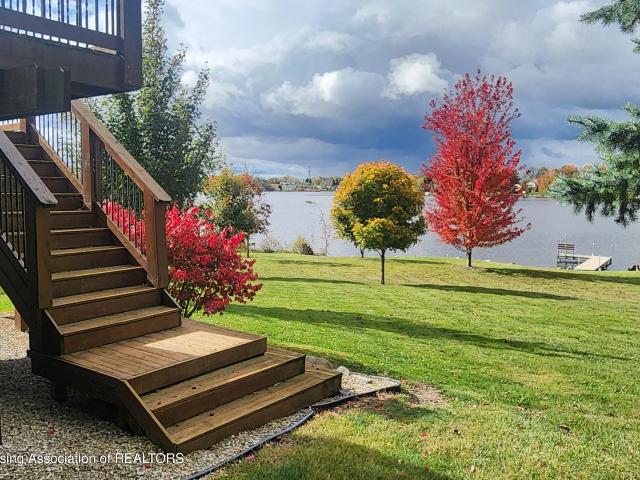 8646 Lake Drive