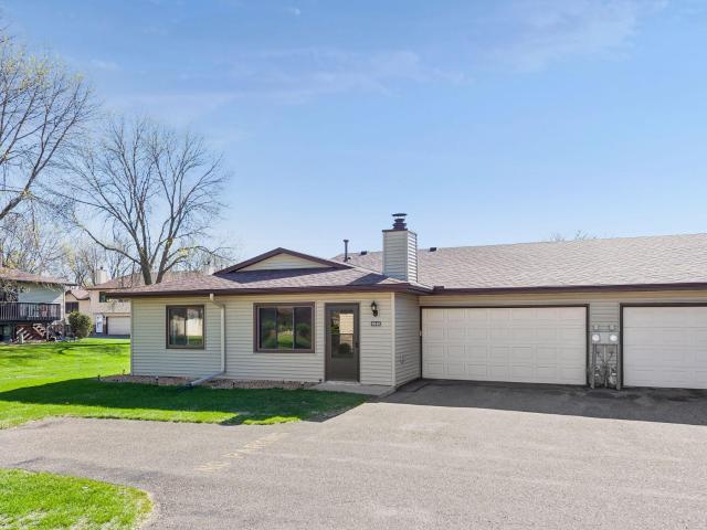 8646 S Maplebrook Circle