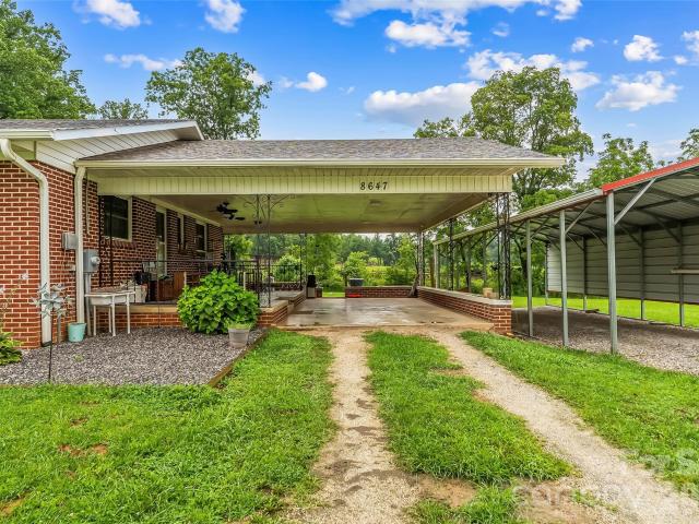 8647 US 221 Highway N