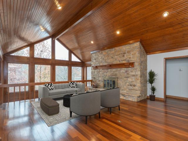 8649 Bay Colony Drive