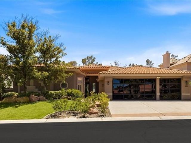 8649 Robinson Ridge Dr, Las Vegas, NV 89117
