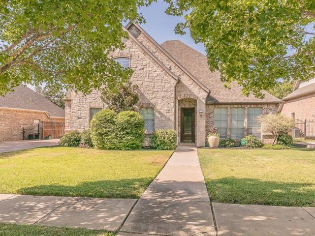 8649 Wishing Tree Ln, North Richland Hills, TX 76182