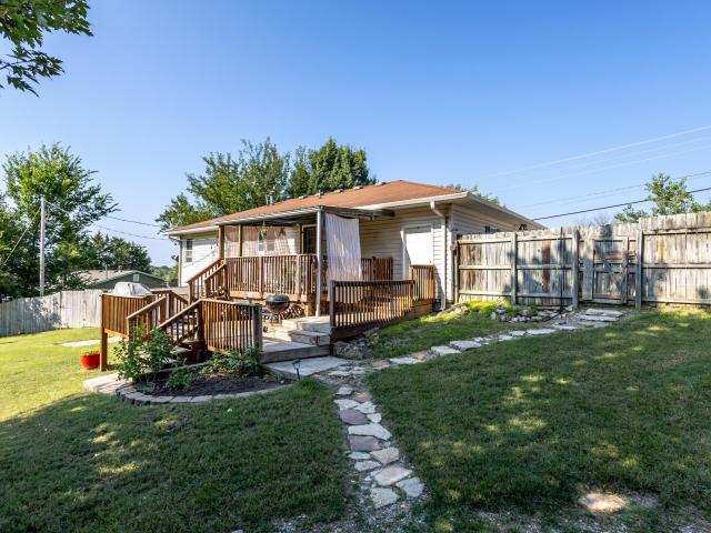 8640 n highway vv