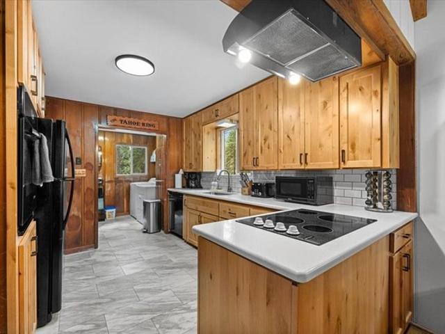 8640 Dolly Varden Ave, Kings Beach, CA 96143