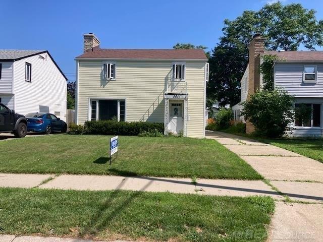8641 Harding St, Center Line, MI 48015