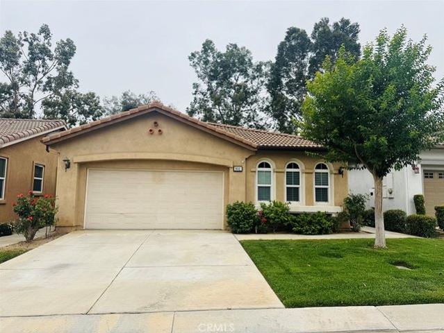 8641 Stephenson Ln, Hemet, CA 92545