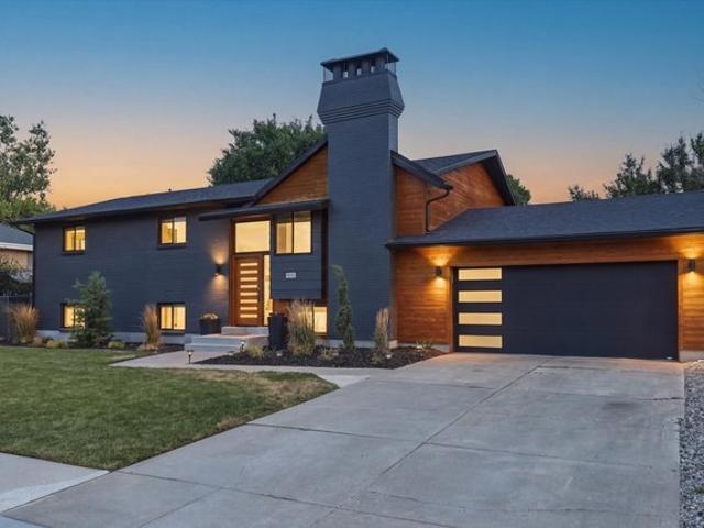 8641 S Buena Vista Dr E, Sandy, UT 84094