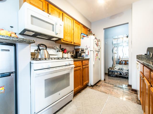 8641.5 w foster avenue # 3a