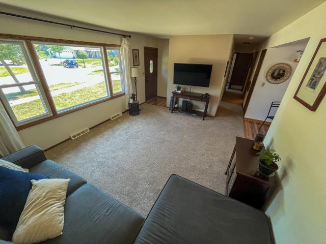 8642 S Fenway Ct