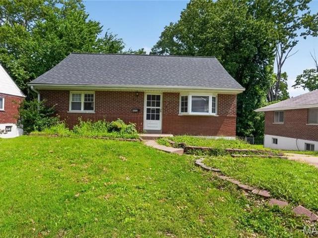 8643 Belcrest Ln, Saint John, MO 63114