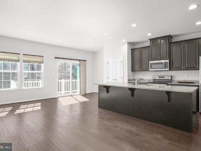 8643 Rosecrans Lane