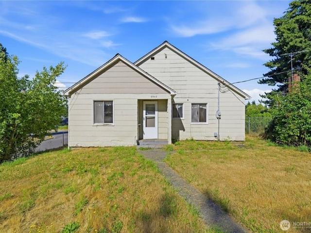 8643 Yakima Ave S, Tacoma, WA 98444