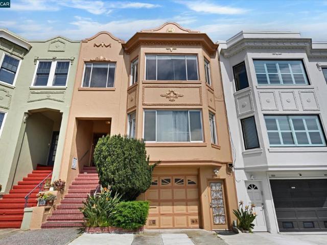 864 33Rd Ave