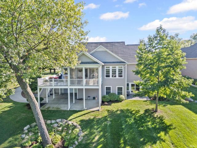 864 Commodores Circle