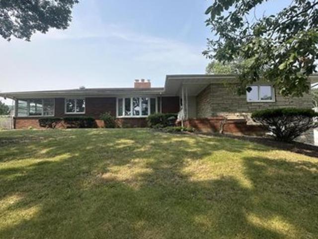 864 Breezy Oaks Dr, Toms River, NJ 08753