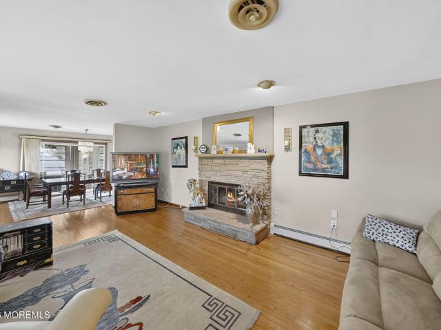 864 Breezy Oaks Drive