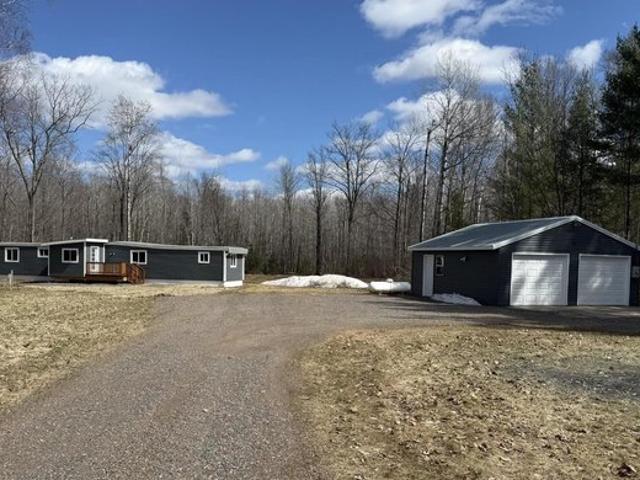 864 Brower Dr, Cloquet, MN 55720