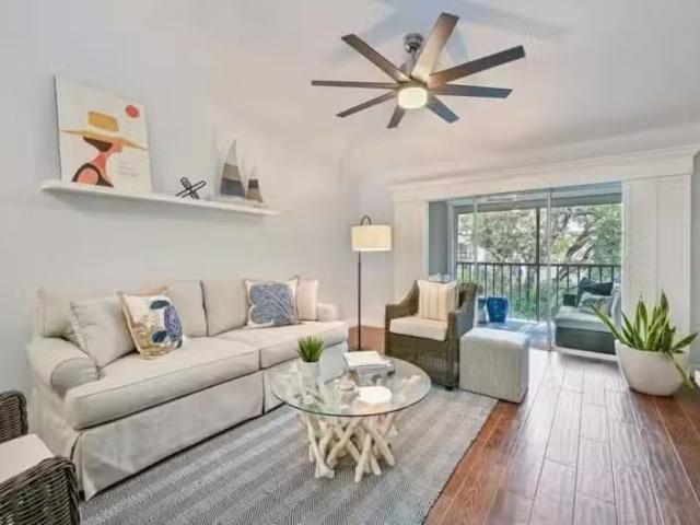 864 Gulf Pavilion Dr #203, Naples, FL 34108 MLS 224070970