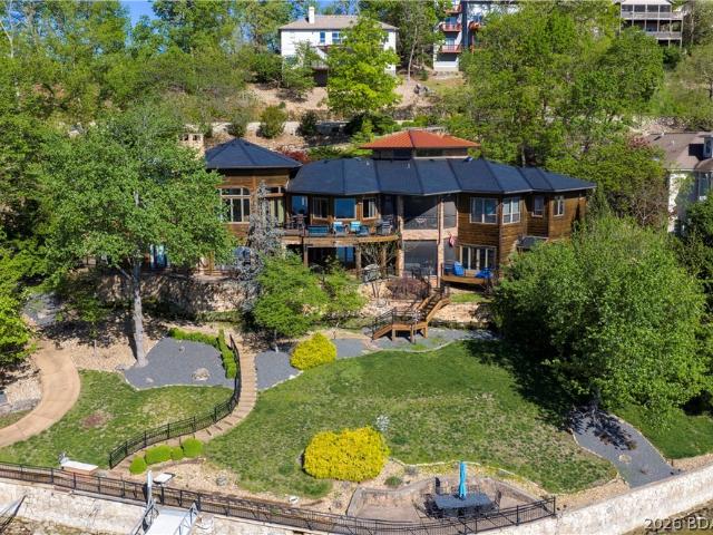 864 Eagle Drive