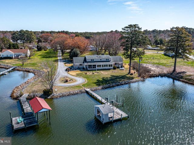 864 Fleeton Rd, Reedville, VA 22539 | MLS #VANV2001 | Compass