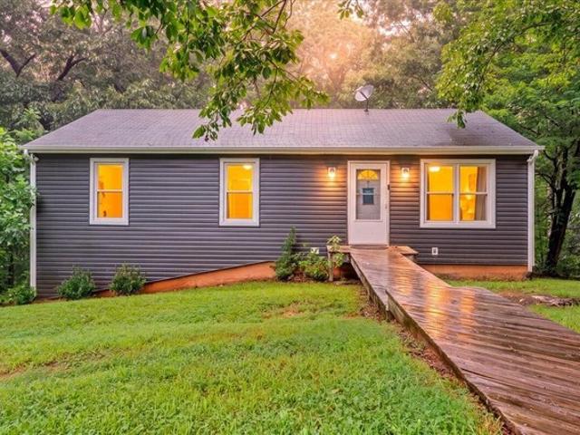 864 Harmony Rd, Boones Mill, VA 24065
