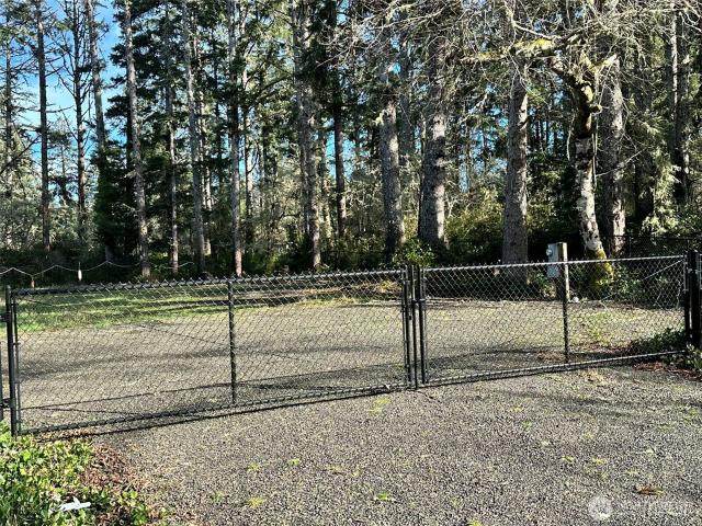 864 Hassalo Avenue SE