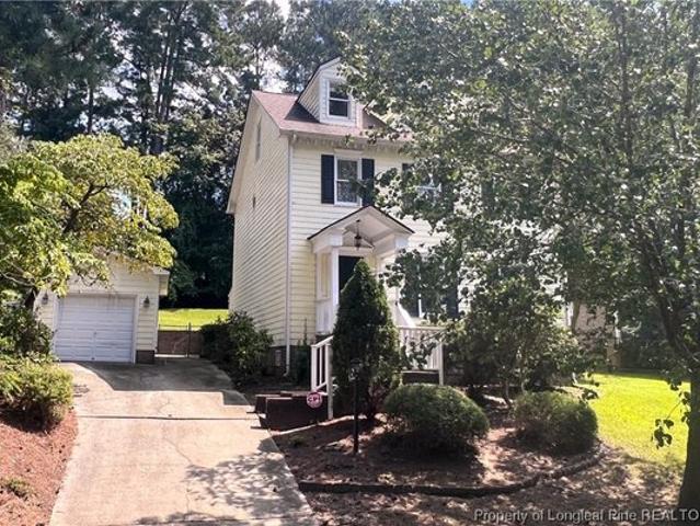864 Hilton Dr, Fayetteville, NC 28311