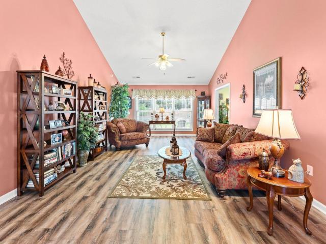 864 Lalton Dr