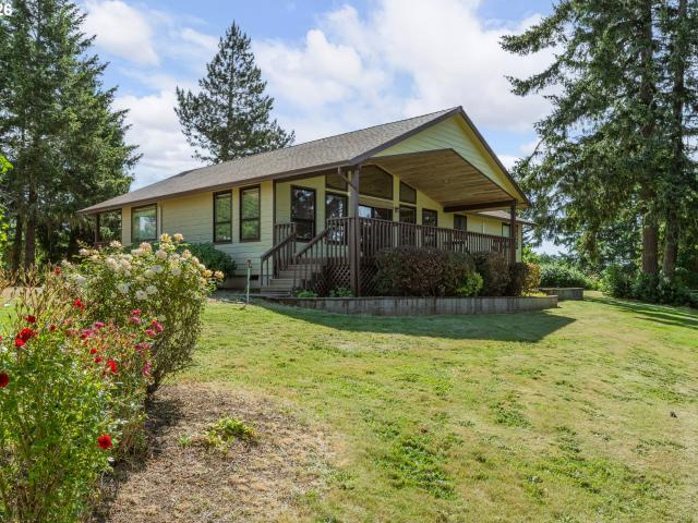 864 larkspur ln