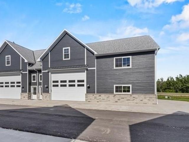 864 N 18th Ave Unit 14, Sturgeon Bay, WI 54235