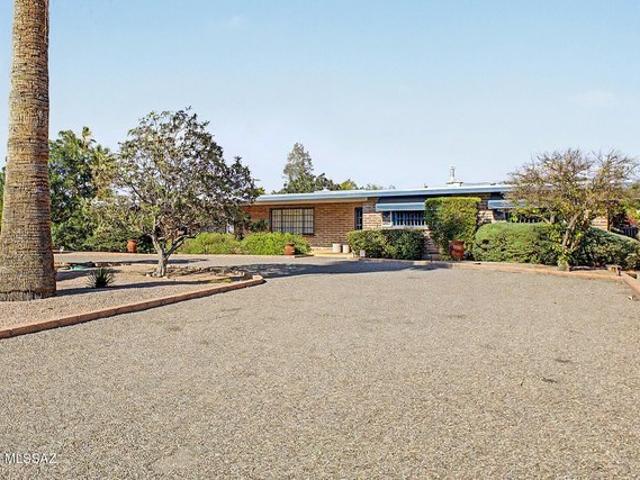 864 N Corinth Ave, Tucson, AZ 85710