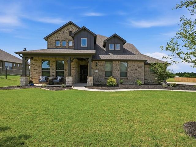 864 Shadow Valley Rd, Whitesboro, TX 76273