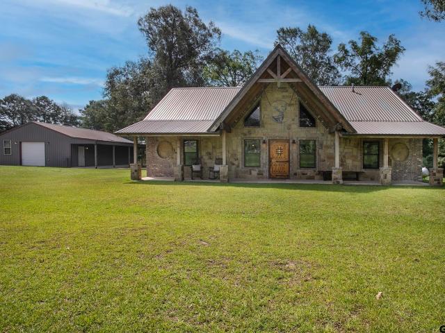 864 Pyeatt Dr, Gladewater, TX 75647 | MLS #25011 | Compass