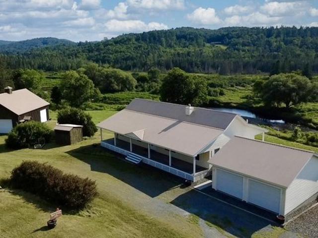 864 W Main St, Concord, VT 05824