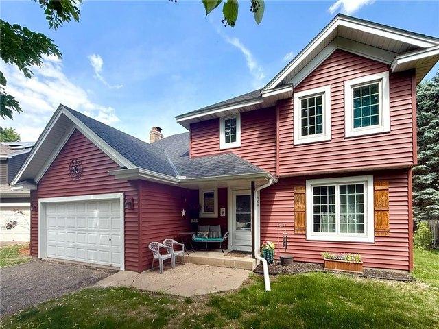 864 Winterberry Ct, Woodbury, MN 55125