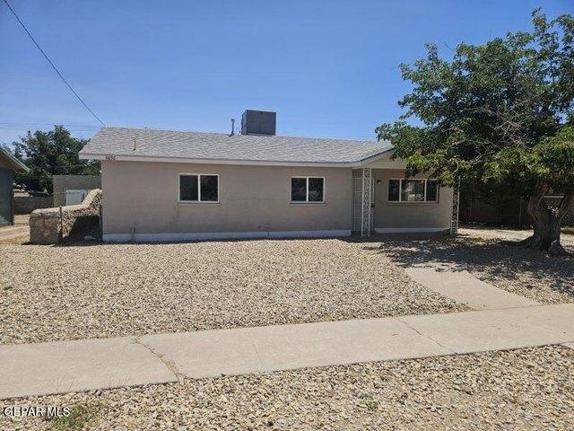 8656 Mount Whitney Dr, El Paso, TX 79904