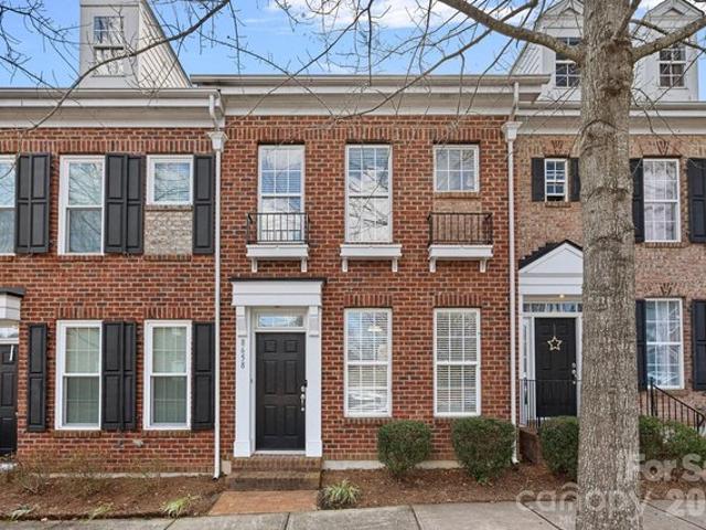 8658 Beaver Creek Dr, Charlotte, NC 28269