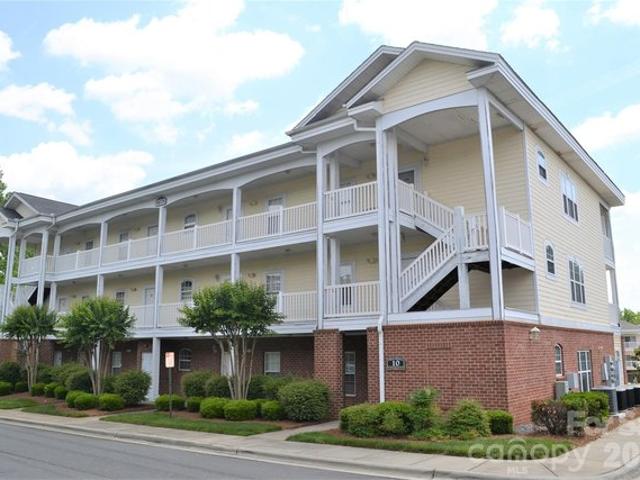 8658 Coralbell Ln, Charlotte, NC 28213