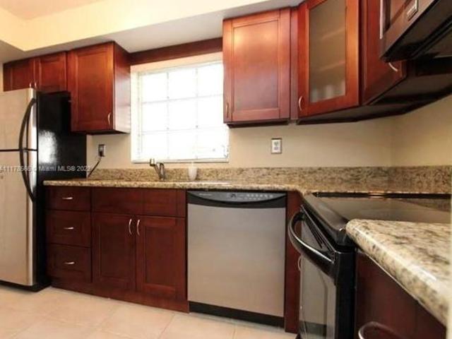 8650 SW 109th Ave #3 214 Miami, FL 33173