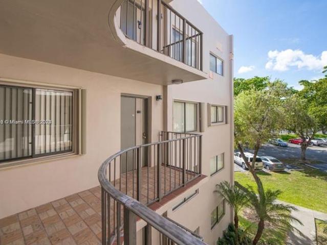 8650 SW 133rd Avenue Rd #312, Miami, FL 33183